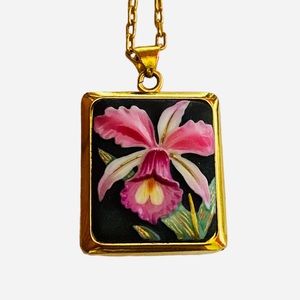 Toshikane | Jewelry | Vintage Toshikane Orchid Porcelain Pendant Locket ...